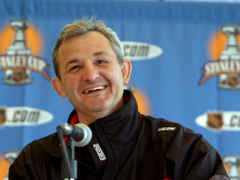 Darryl Sutter, des Calgary Flames, nommé entraîneur de l'année | LFM la ...