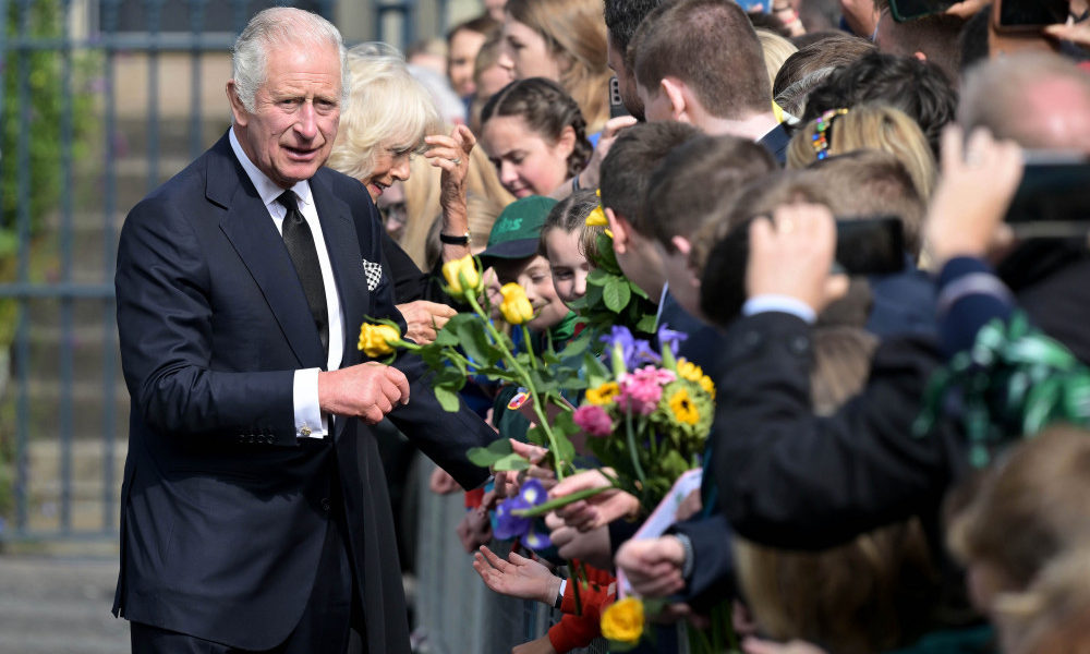 The Royal Family received more than 50,000 cards from the grieving ...