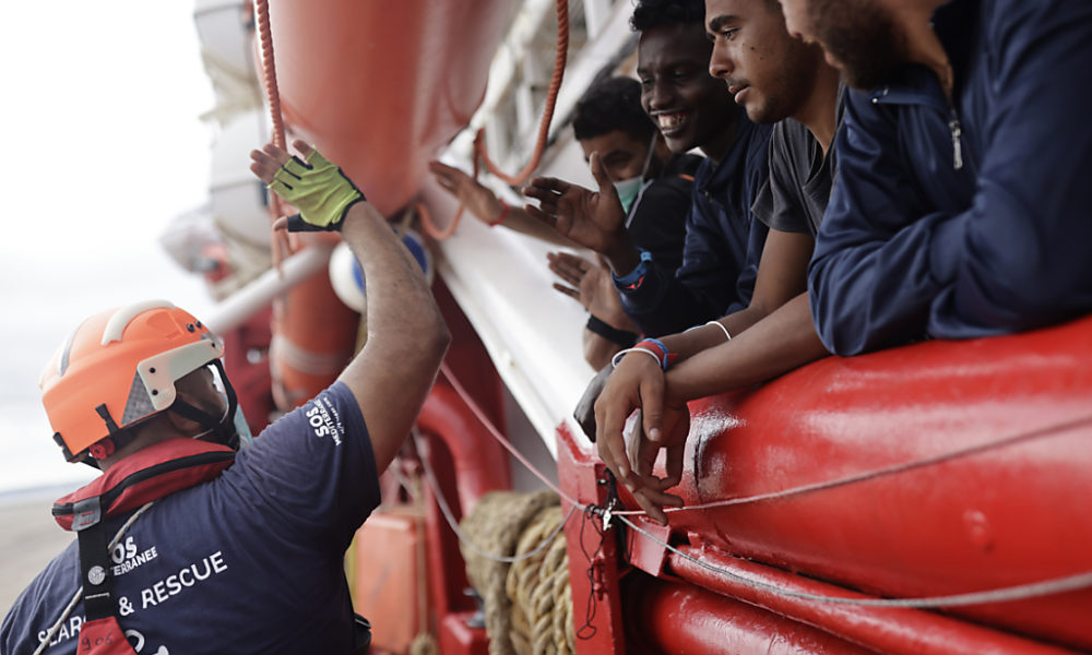 Nouveaux sauvetages de l'Ocean Viking: 234 migrants à bord | LFM la radio