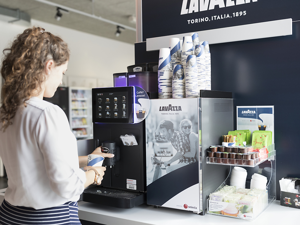 L'Italien Lavazza va racheter le distributeur français MaxiCoffee | LFM ...