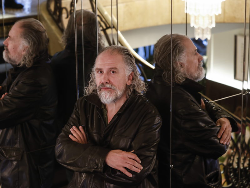 Simon Liberati a gagné le prix Renaudot pour son roman Performance ...