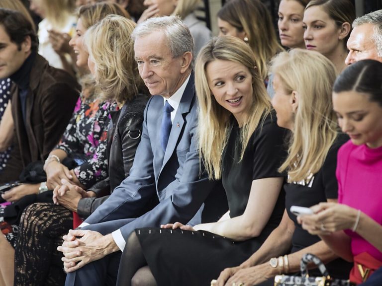 LVMH: la fille de Bernard Arnault nommée à la tête de Dior | LFM la radio