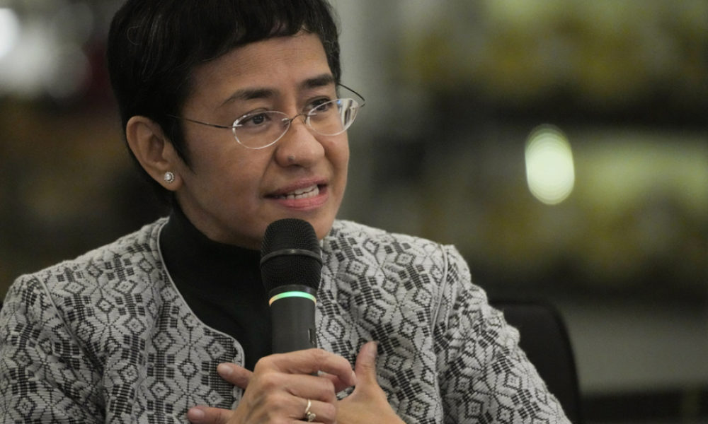 Le best-of de l'info trafiquée de Yann Lambiel 2022 : SEMAINE 50 | LFM ...