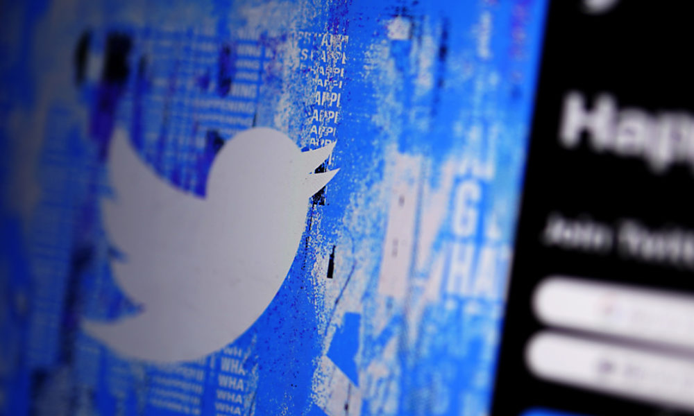 Des ex-dirigeants de Twitter portent plainte contre la plateforme | LFM ...