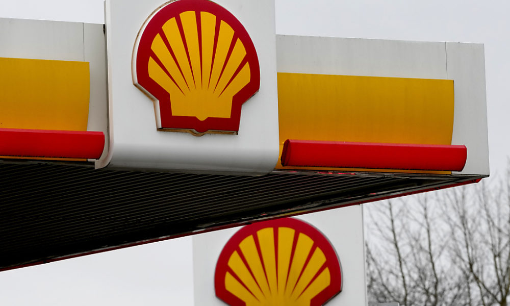 Shell: bénéfice trimestriel plombé par la baisse des prix du brut | LFM ...
