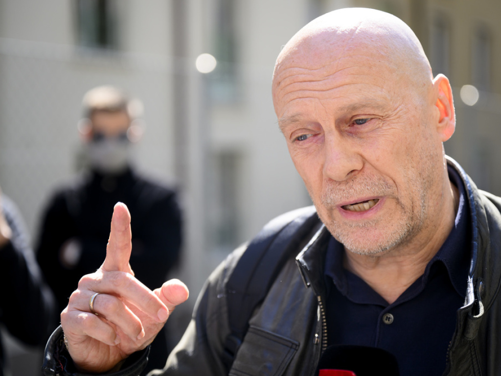 Piéton tué à Yverdon: l'auteur présumé de l'accident interpellé | LFM ...