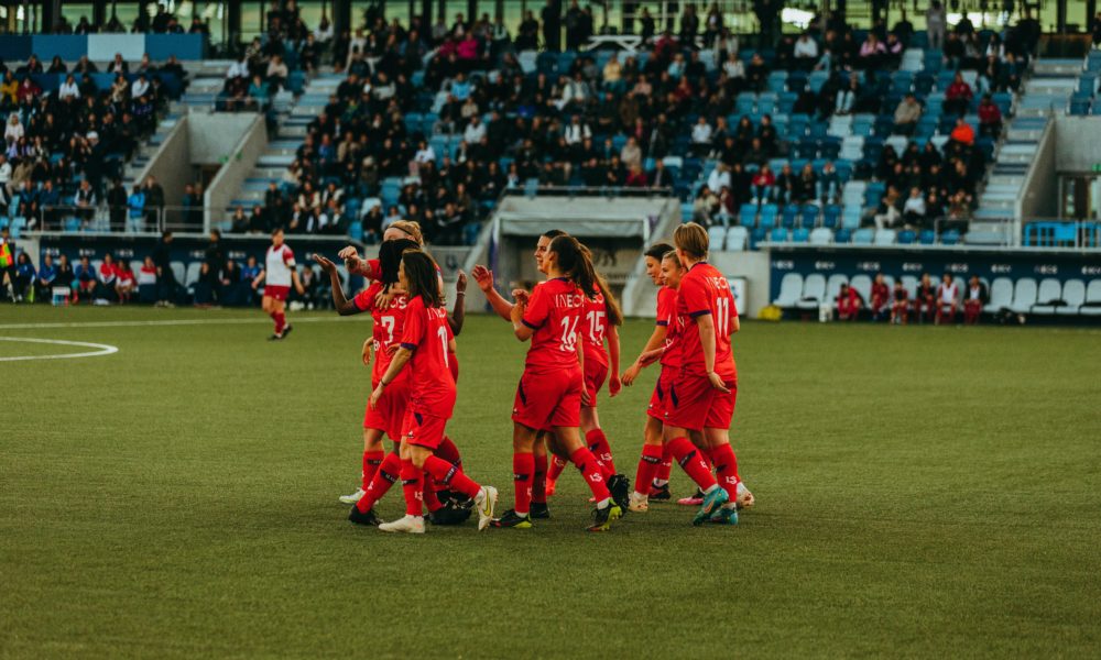 Foot féminin: premier derby du lac de l'histoire | LFM la radio