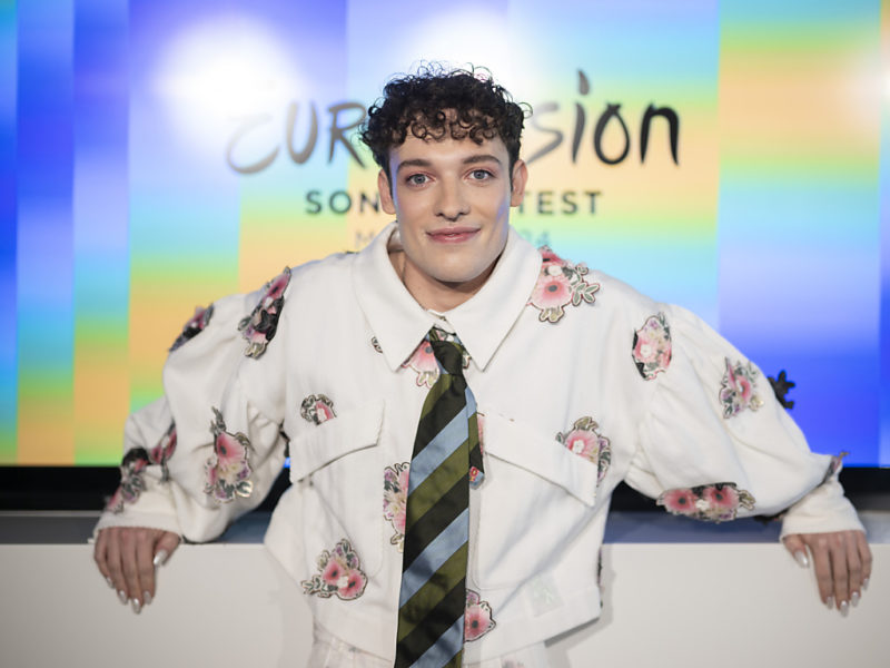 La Suisse envoie le rappeur non binaire bernois Nemo à l'Eurovision ...