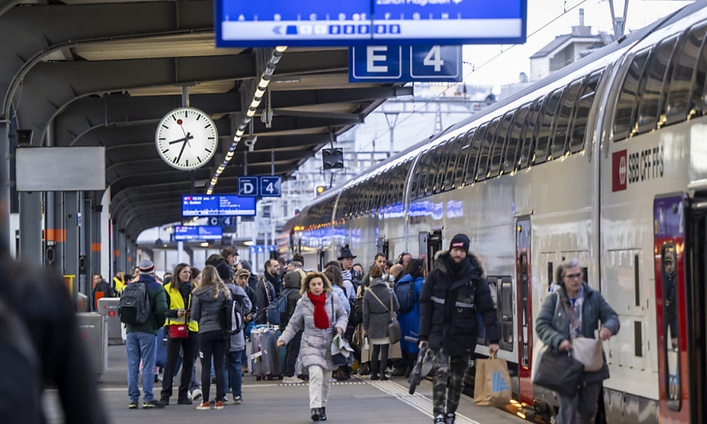 Panneaux d'affichage supplémentaires dans certaines gares CFF - Laminute.info