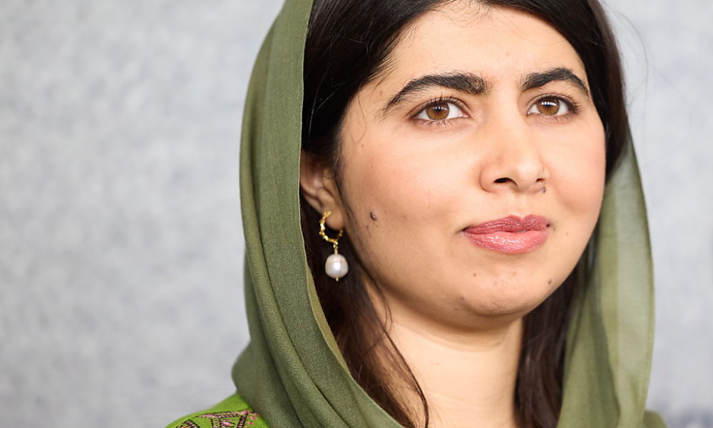 Malala Yousafzai "émue et heureuse" d'être de retour au Pakistan | LFM ...