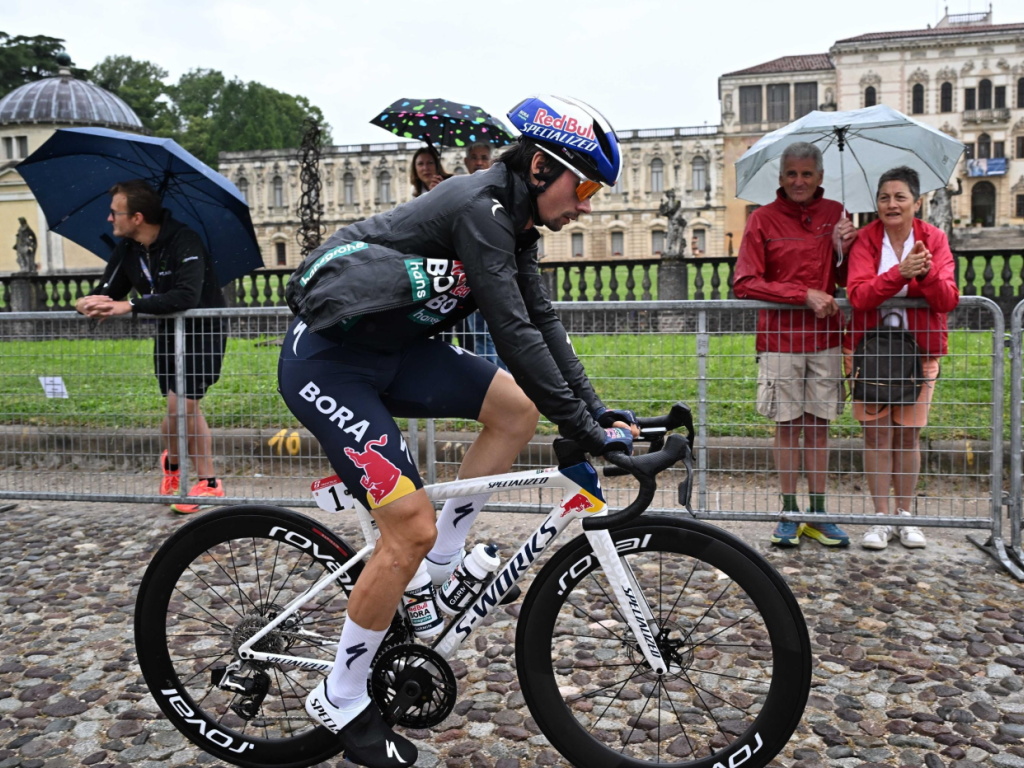Primoz Roglic abandonne lors de la 16e étape | LFM la radio