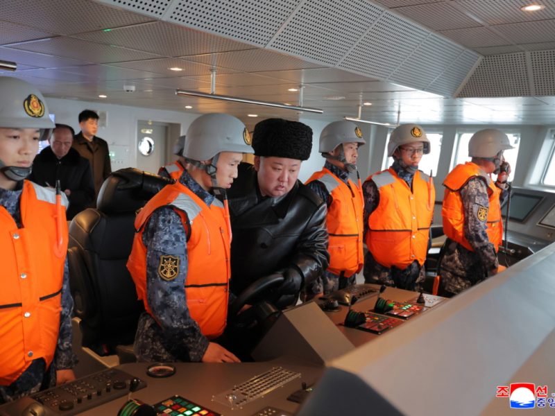 Kim affirme équiper sa marine nord-coréenne d'armes nucléaires | LFM la ...