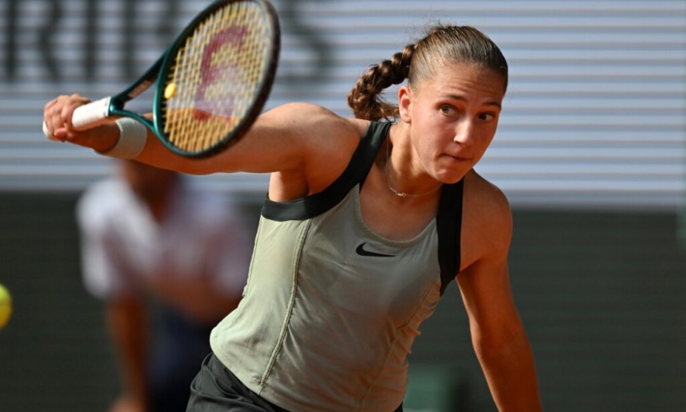 RG: Parry terrasse Anisimova, choc Osaka-Sabalenka en huitièmes | LFM ...