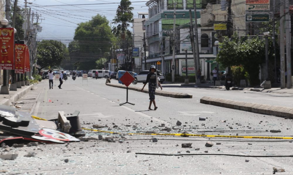 Philippines: un puissant séisme fait au moins 35 morts | LFM la radio